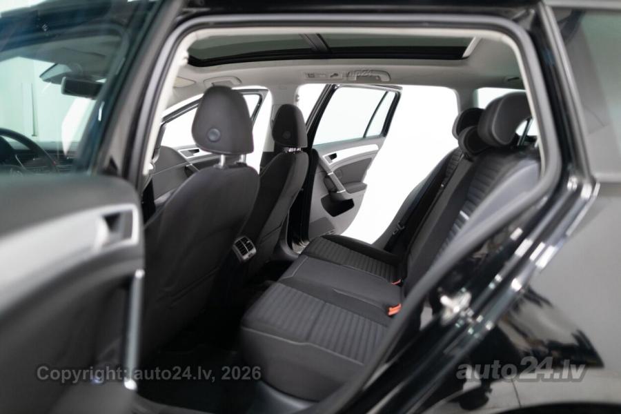 Melns Volkswagen Golf 2014 Tallina, ar dzinēja tilpumu 2.00 L un nobraukumu 283 tūkst. km par 7990 €, foto 16 vietnē AUTOMOTO.COM.LV