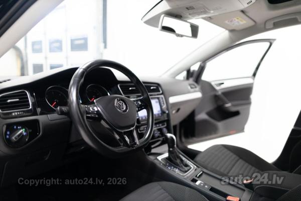 Black Volkswagen Golf 2014 in Tallinn, with an engine capacity of 2.00 L and mileage of 283 thousand km for 7990 €, photo 9 on AUTOMOTO.COM.LV