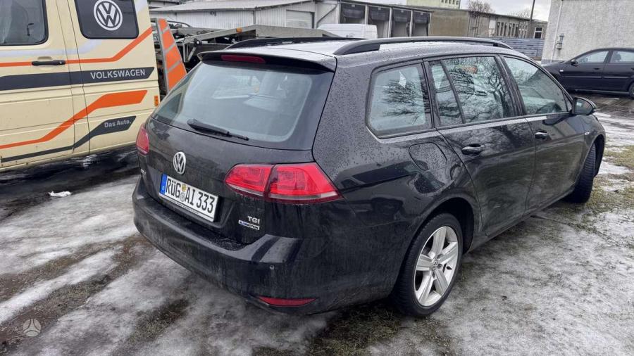 Melns Volkswagen Golf 2014 Kauņa, ar dzinēja tilpumu 1.40 L un nobraukumu 24 tūkst. km par 4700 €, foto 3 vietnē AUTOMOTO.COM.LV