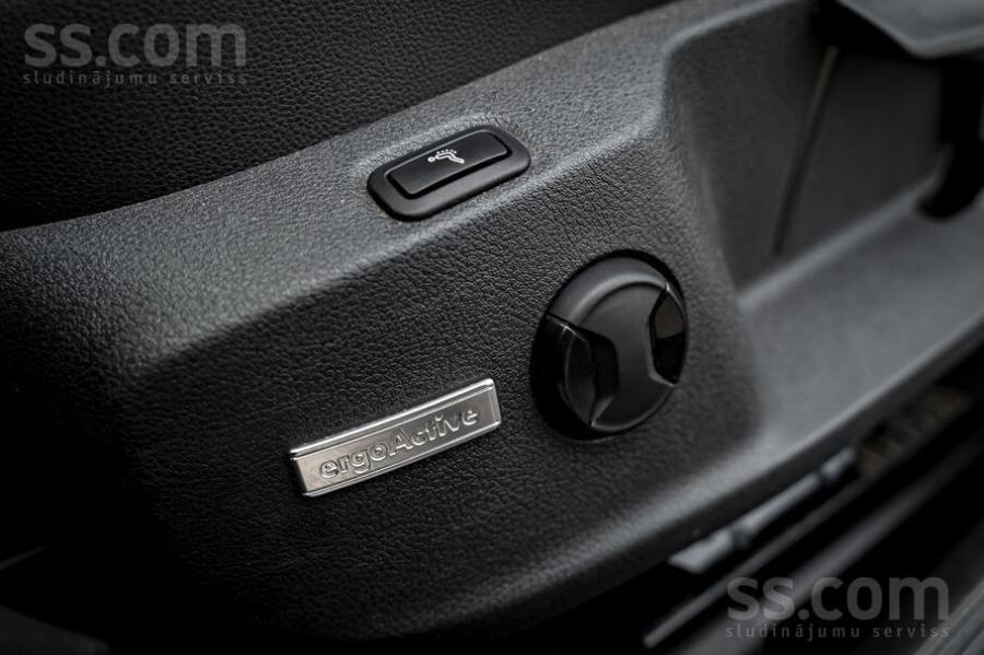 Melns Volkswagen Golf 2014 Rīga, ar dzinēja tilpumu 2.00 L un nobraukumu 241 tūkst. km par 7997 €, foto 13 vietnē AUTOMOTO.COM.LV