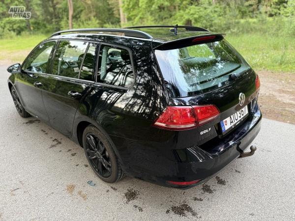 Black Volkswagen Golf 2014 in Kaunas, with an engine capacity of 1.60 L and mileage of 298 thousand km for 5300 €, photo 3 on AUTOMOTO.COM.LV
