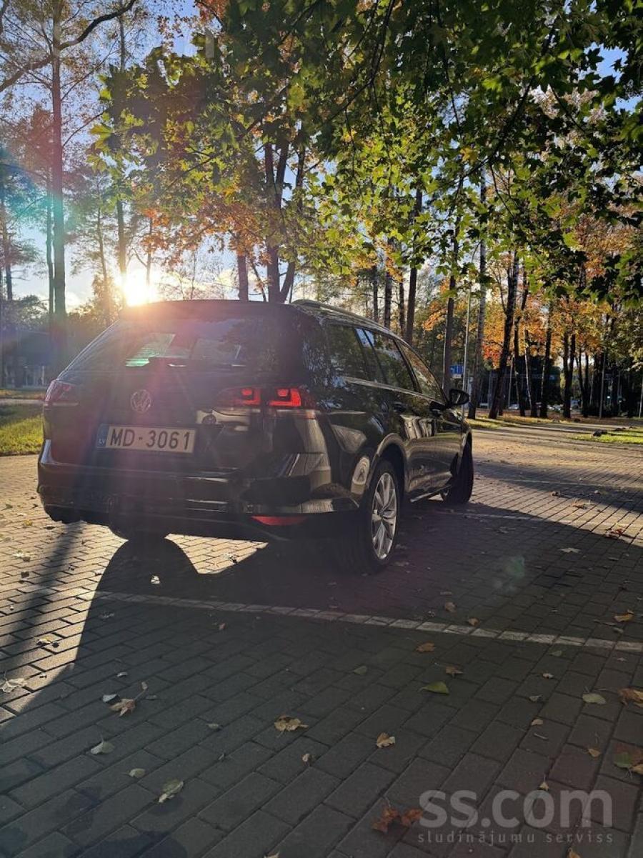 Black Volkswagen Golf 2014 in Jurmala, with an engine capacity of 2.00 L and mileage of 276 thousand km for 7300 €, photo 5 on AUTOMOTO.COM.LV