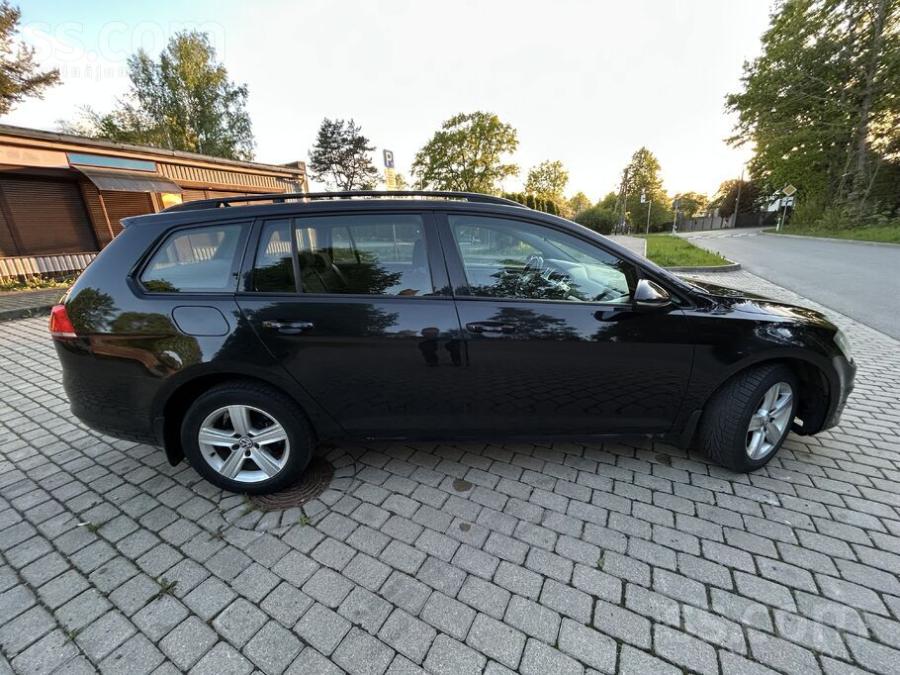 Black Volkswagen Golf 2014 in Ogre, with an engine capacity of 2.00 L and mileage of 285 thousand km for 5200 €, photo 5 on AUTOMOTO.COM.LV