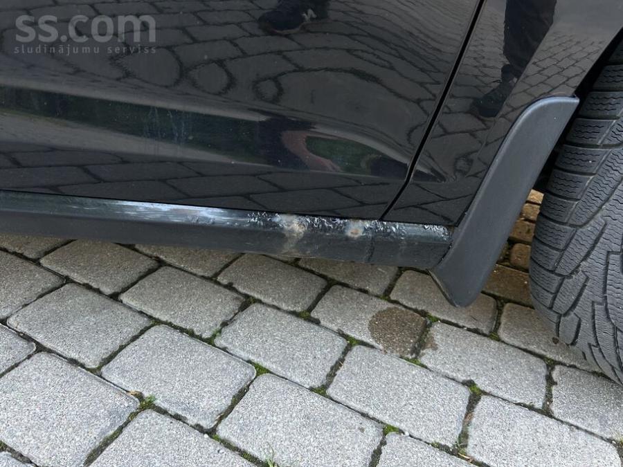 Black Volkswagen Golf 2014 in Ogre, with an engine capacity of 2.00 L and mileage of 285 thousand km for 5200 €, photo 16 on AUTOMOTO.COM.LV