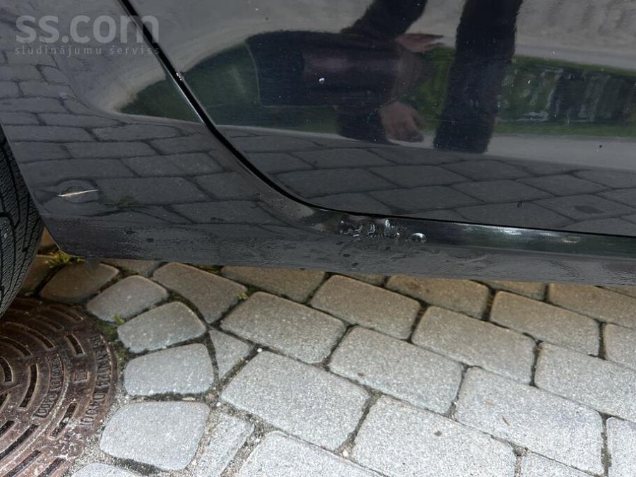 Black Volkswagen Golf 2014 in Ogre, with an engine capacity of 2.00 L and mileage of 285 thousand km for 5200 €, photo 17 on AUTOMOTO.COM.LV
