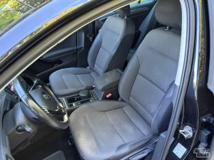 Black Volkswagen Golf 2014 in Pasvalys, with an engine capacity of 2.00 L and mileage of 340 thousand km for 5500 €, photo 10 on AUTOMOTO.COM.LV