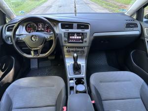 Black Volkswagen Golf 2014 in Pasvalys, with an engine capacity of 2.00 L and mileage of 340 thousand km for 5500 €, photo 11 on AUTOMOTO.COM.LV