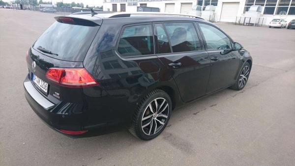 Black Volkswagen Golf 2014 in Marijampole, with an engine capacity of 1.60 L and mileage of 278 thousand km for 6800 €, photo 4 on AUTOMOTO.COM.LV