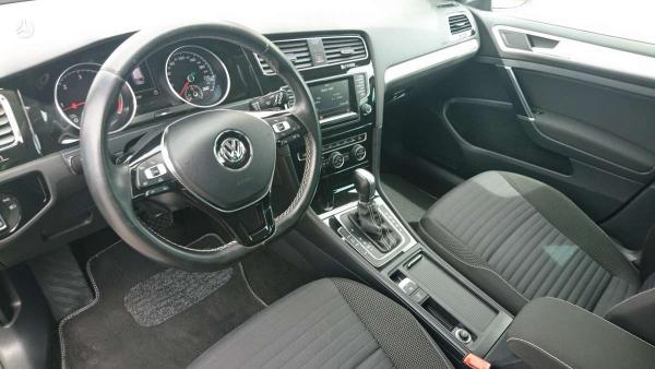 Black Volkswagen Golf 2014 in Marijampole, with an engine capacity of 1.60 L and mileage of 278 thousand km for 6800 €, photo 9 on AUTOMOTO.COM.LV