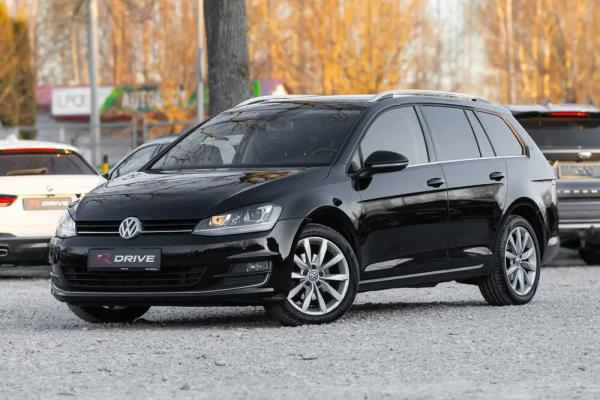 Black Volkswagen Golf 2014 in Jelgava, with an engine capacity of 2.00 L and mileage of 243 thousand km for 6900 €, photo 3 on AUTOMOTO.COM.LV