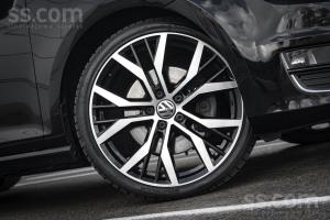Black Volkswagen Golf 2014 in Riga, with an engine capacity of 2.00 L and mileage of 298 thousand km for 8850 €, photo 8 on AUTOMOTO.COM.LV