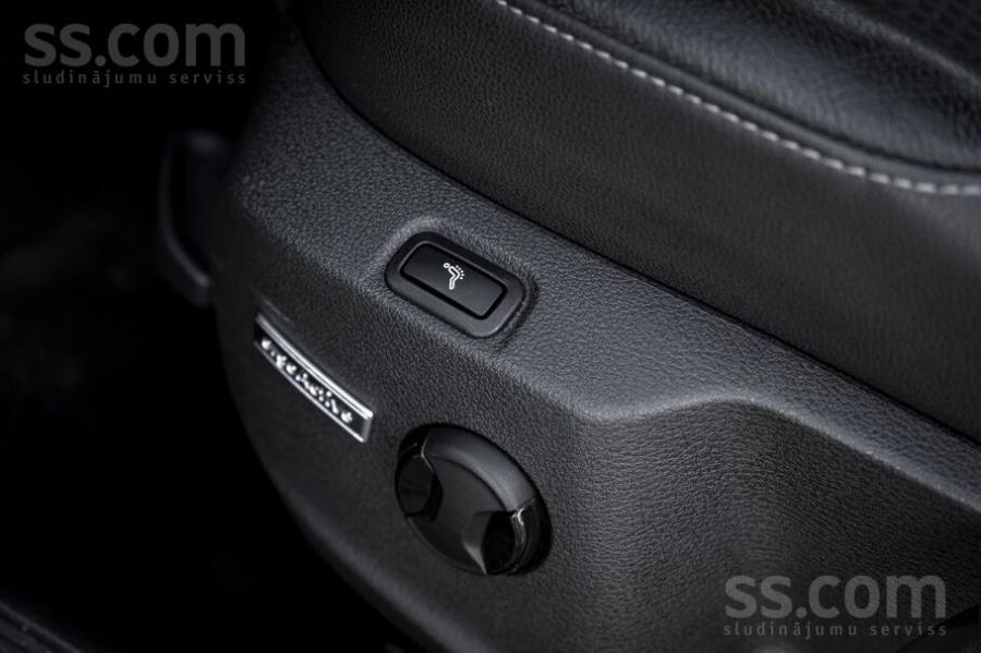 Black Volkswagen Golf 2014 in Riga, with an engine capacity of 2.00 L and mileage of 298 thousand km for 8850 €, photo 12 on AUTOMOTO.COM.LV