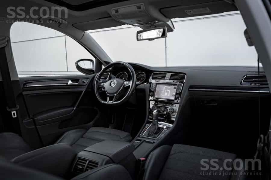 Black Volkswagen Golf 2014 in Riga, with an engine capacity of 2.00 L and mileage of 298 thousand km for 8850 €, photo 17 on AUTOMOTO.COM.LV