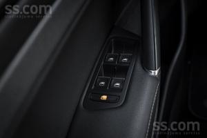 Black Volkswagen Golf 2014 in Riga, with an engine capacity of 2.00 L and mileage of 298 thousand km for 8850 €, photo 18 on AUTOMOTO.COM.LV