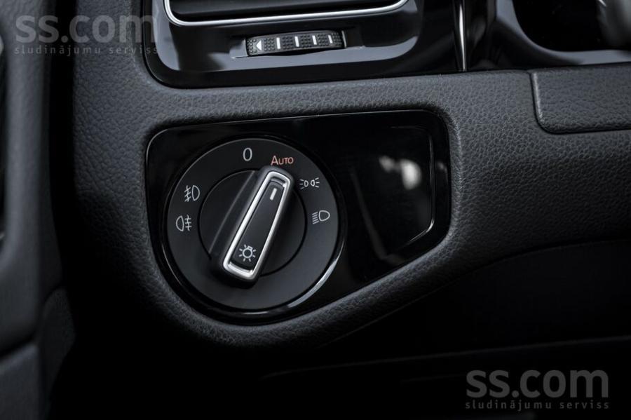 Black Volkswagen Golf 2014 in Riga, with an engine capacity of 2.00 L and mileage of 298 thousand km for 8850 €, photo 19 on AUTOMOTO.COM.LV