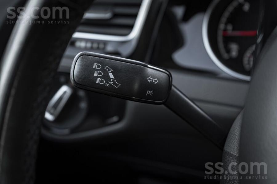Black Volkswagen Golf 2014 in Riga, with an engine capacity of 2.00 L and mileage of 298 thousand km for 8850 €, photo 23 on AUTOMOTO.COM.LV