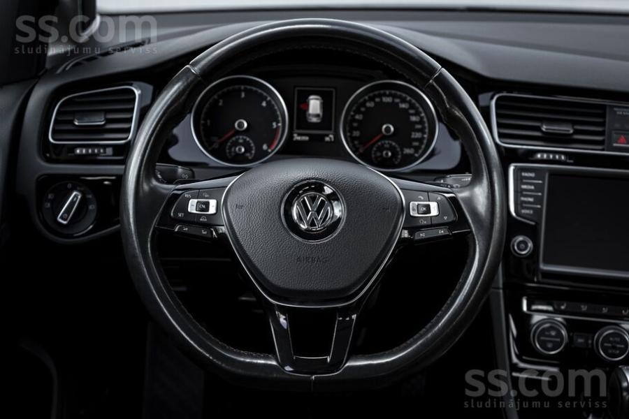 Black Volkswagen Golf 2014 in Riga, with an engine capacity of 2.00 L and mileage of 298 thousand km for 8850 €, photo 24 on AUTOMOTO.COM.LV