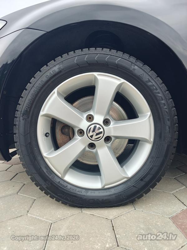 Melns Volkswagen Golf 2014 Tallina, ar dzinēja tilpumu 1.60 L un nobraukumu 318 tūkst. km par 5990 €, foto 8 vietnē AUTOMOTO.COM.LV