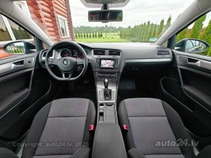 Black Volkswagen Golf 2014 in Tallinn, with an engine capacity of 1.60 L and mileage of 318 thousand km for 5990 €, photo 10 on AUTOMOTO.COM.LV