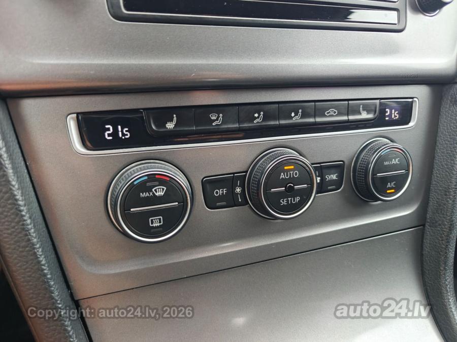 Black Volkswagen Golf 2014 in Tallinn, with an engine capacity of 1.60 L and mileage of 318 thousand km for 5990 €, photo 19 on AUTOMOTO.COM.LV