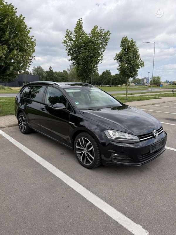 Melns Volkswagen Golf 2014 Panevēža, ar dzinēja tilpumu 1.60 L un nobraukumu 279 tūkst. km par 6300 €, foto 2 vietnē AUTOMOTO.COM.LV