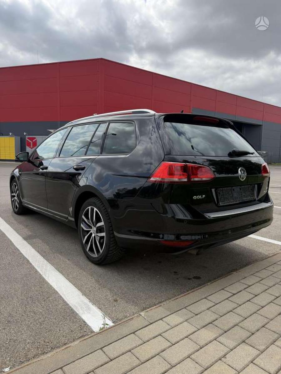 Melns Volkswagen Golf 2014 Panevēža, ar dzinēja tilpumu 1.60 L un nobraukumu 279 tūkst. km par 6300 €, foto 7 vietnē AUTOMOTO.COM.LV