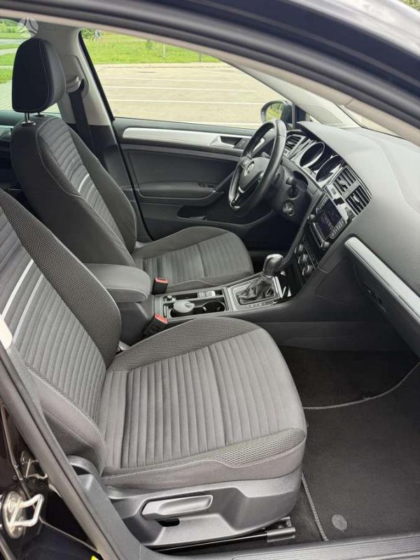 Melns Volkswagen Golf 2014 Panevēža, ar dzinēja tilpumu 1.60 L un nobraukumu 279 tūkst. km par 6300 €, foto 9 vietnē AUTOMOTO.COM.LV