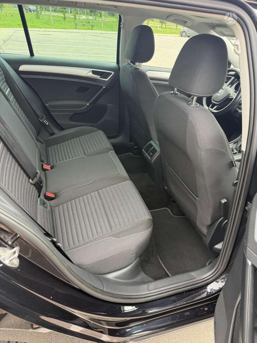 Melns Volkswagen Golf 2014 Panevēža, ar dzinēja tilpumu 1.60 L un nobraukumu 279 tūkst. km par 6300 €, foto 12 vietnē AUTOMOTO.COM.LV