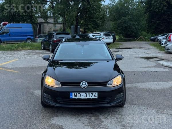 Black Volkswagen Golf 2014 in Riga, with an engine capacity of 1.60 L and mileage of 270 thousand km for 7500 €, photo 4 on AUTOMOTO.COM.LV