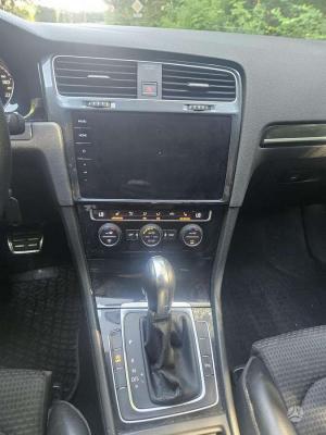 Black Volkswagen Golf 2014 in Raseiniai, with an engine capacity of 1.97 L and mileage of 279 thousand km for 5350 €, photo 12 on AUTOMOTO.COM.LV