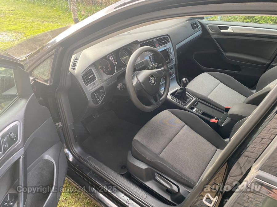 Melns Volkswagen Golf 2014 Tallina, ar dzinēja tilpumu 1.20 L un nobraukumu 300 tūkst. km par 4000 €, foto 9 vietnē AUTOMOTO.COM.LV