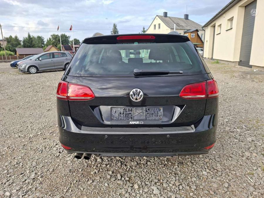 Black Volkswagen Golf 2014 in Birzai, with an engine capacity of 1.40 L and mileage of 321 thousand km for 4300 €, photo 4 on AUTOMOTO.COM.LV