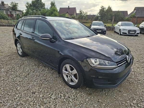 Black Volkswagen Golf 2014 in Birzai, with an engine capacity of 1.40 L and mileage of 321 thousand km for 4300 €, photo 5 on AUTOMOTO.COM.LV