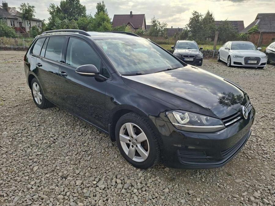 Black Volkswagen Golf 2014 in Birzai, with an engine capacity of 1.40 L and mileage of 321 thousand km for 4300 €, photo 6 on AUTOMOTO.COM.LV
