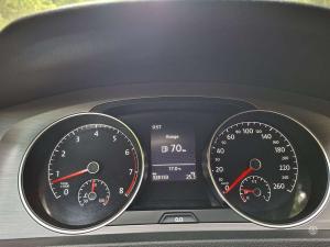 Black Volkswagen Golf 2014 in Birzai, with an engine capacity of 1.40 L and mileage of 321 thousand km for 4300 €, photo 11 on AUTOMOTO.COM.LV