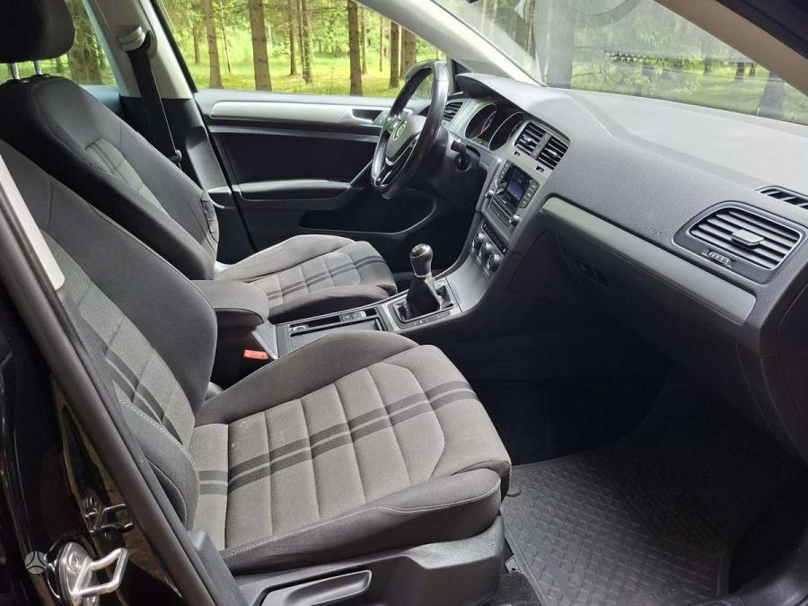 Black Volkswagen Golf 2014 in Birzai, with an engine capacity of 1.40 L and mileage of 321 thousand km for 4300 €, photo 13 on AUTOMOTO.COM.LV