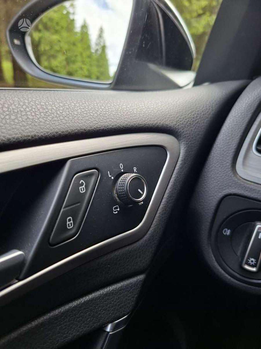 Black Volkswagen Golf 2014 in Birzai, with an engine capacity of 1.40 L and mileage of 321 thousand km for 4300 €, photo 14 on AUTOMOTO.COM.LV