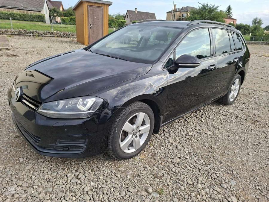 Black Volkswagen Golf 2014 in Birzai, with an engine capacity of 1.40 L and mileage of 321 thousand km for 4300 €, photo 16 on AUTOMOTO.COM.LV