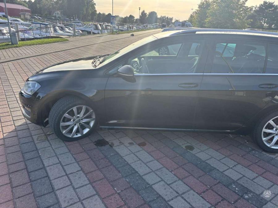 Black Volkswagen Golf 2014 in Silute, with an engine capacity of 1.60 L and mileage of 282 thousand km for 4800 €, photo 11 on AUTOMOTO.COM.LV