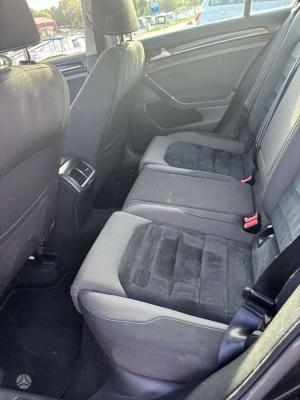 Black Volkswagen Golf 2014 in Silute, with an engine capacity of 1.60 L and mileage of 282 thousand km for 4800 €, photo 13 on AUTOMOTO.COM.LV