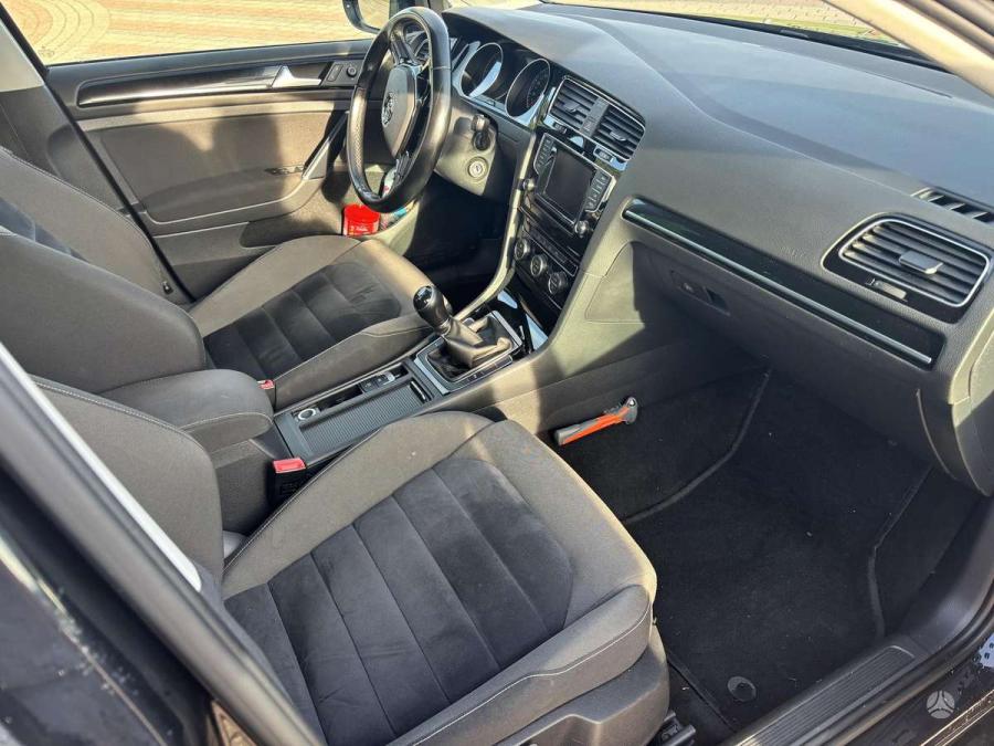 Black Volkswagen Golf 2014 in Silute, with an engine capacity of 1.60 L and mileage of 282 thousand km for 4800 €, photo 16 on AUTOMOTO.COM.LV