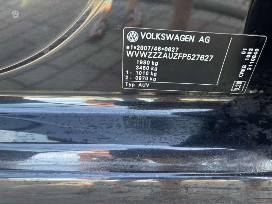 Black Volkswagen Golf 2014 in Silute, with an engine capacity of 1.60 L and mileage of 282 thousand km for 4800 €, photo 19 on AUTOMOTO.COM.LV