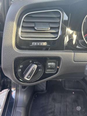 Black Volkswagen Golf 2014 in Silute, with an engine capacity of 1.60 L and mileage of 282 thousand km for 4800 €, photo 21 on AUTOMOTO.COM.LV