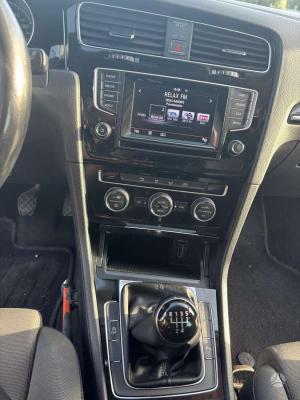 Black Volkswagen Golf 2014 in Silute, with an engine capacity of 1.60 L and mileage of 282 thousand km for 4800 €, photo 24 on AUTOMOTO.COM.LV