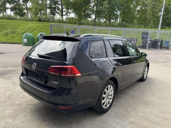 Black Volkswagen Golf 2014 in Alytus, with an engine capacity of 1.60 L and mileage of 295 thousand km for 3750 €, photo 5 on AUTOMOTO.COM.LV