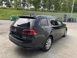 Black Volkswagen Golf 2014 in Alytus, with an engine capacity of 1.60 L and mileage of 295 thousand km for 3750 €, photo 5 on AUTOMOTO.COM.LV