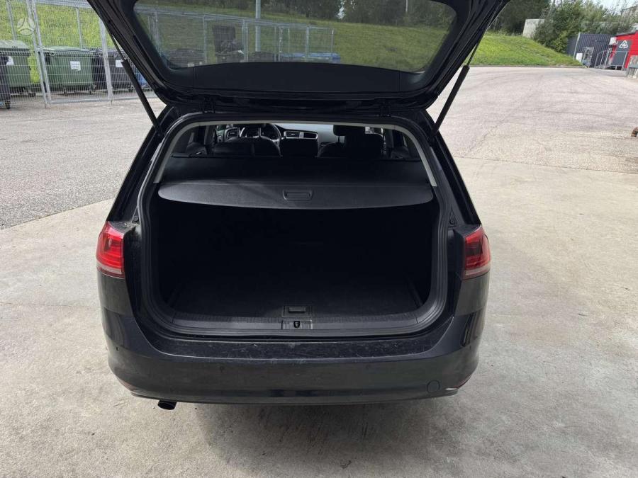 Black Volkswagen Golf 2014 in Alytus, with an engine capacity of 1.60 L and mileage of 295 thousand km for 3750 €, photo 6 on AUTOMOTO.COM.LV