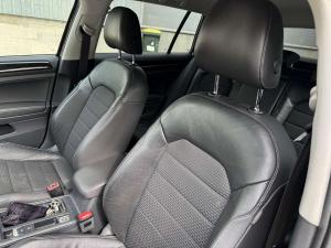 Black Volkswagen Golf 2014 in Alytus, with an engine capacity of 1.60 L and mileage of 295 thousand km for 3750 €, photo 9 on AUTOMOTO.COM.LV
