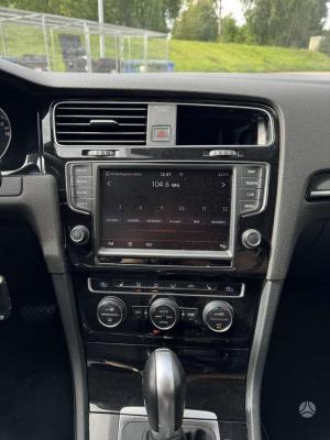 Black Volkswagen Golf 2014 in Alytus, with an engine capacity of 1.60 L and mileage of 295 thousand km for 3750 €, photo 13 on AUTOMOTO.COM.LV