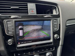 Black Volkswagen Golf 2014 in Alytus, with an engine capacity of 1.60 L and mileage of 295 thousand km for 3750 €, photo 15 on AUTOMOTO.COM.LV